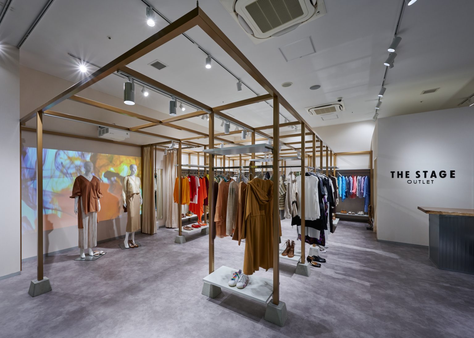 THE STAGE outlet | STUDIO MOVE